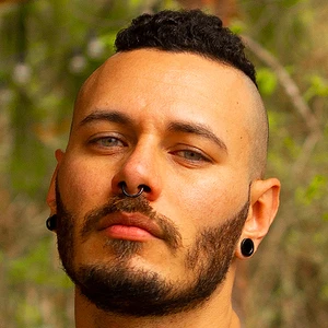 Aleko (@kobbeksson) • Tecito