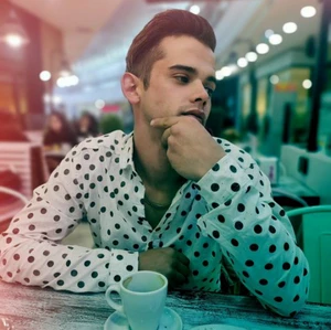 Chris (@chrisgelu) • Tecito